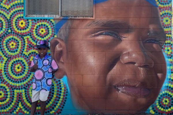 New Warakurna pool mural brings the community together | Royal Life ...